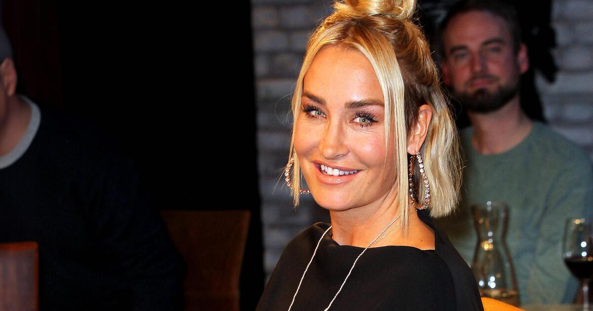 Zahia dehar leak incredibly attractive, in shape physique