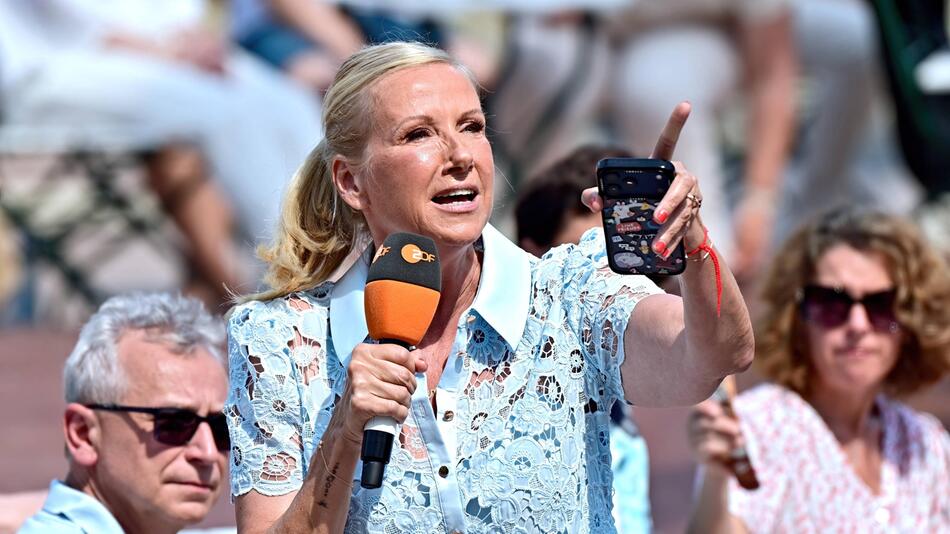 "ZDF-Fernsehgarten": Kiewels Umgang mit einem Gast verwundert | WEB.DE