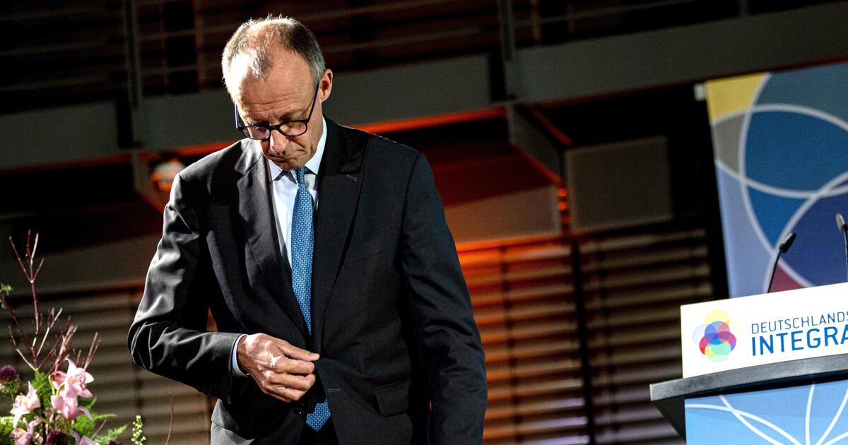 Als Merz spricht, stehen 30 Menschen auf und verlassen den Saal | WEB.DE