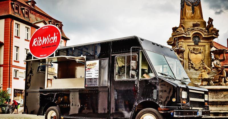 Foodtrucks - Deluxe-Straßenimbiss auf Rädern | WEB.DE
