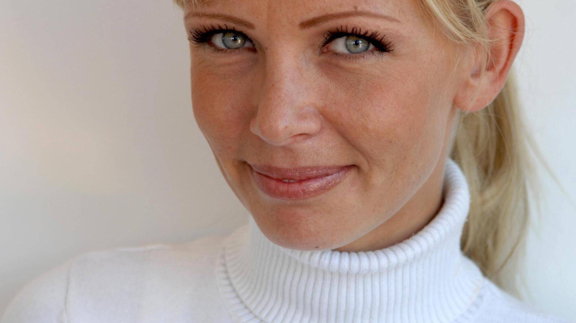 Vivian Schmitt's Instagram, Twitter & Facebook on IDCrawl