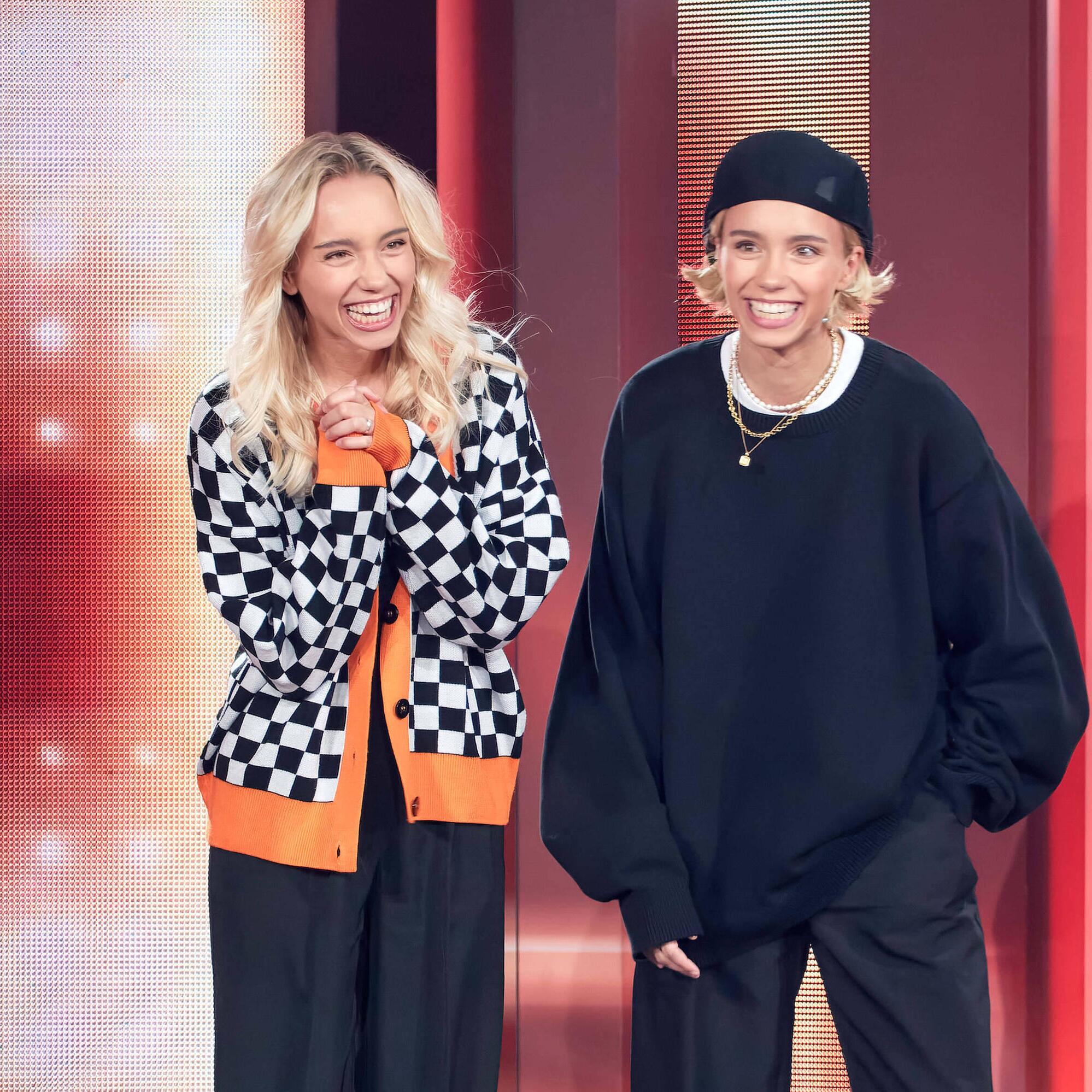 Lisa Lena Lisa Lena Poll || 10k~🌙 (@lisa_.lena11) • Instagram