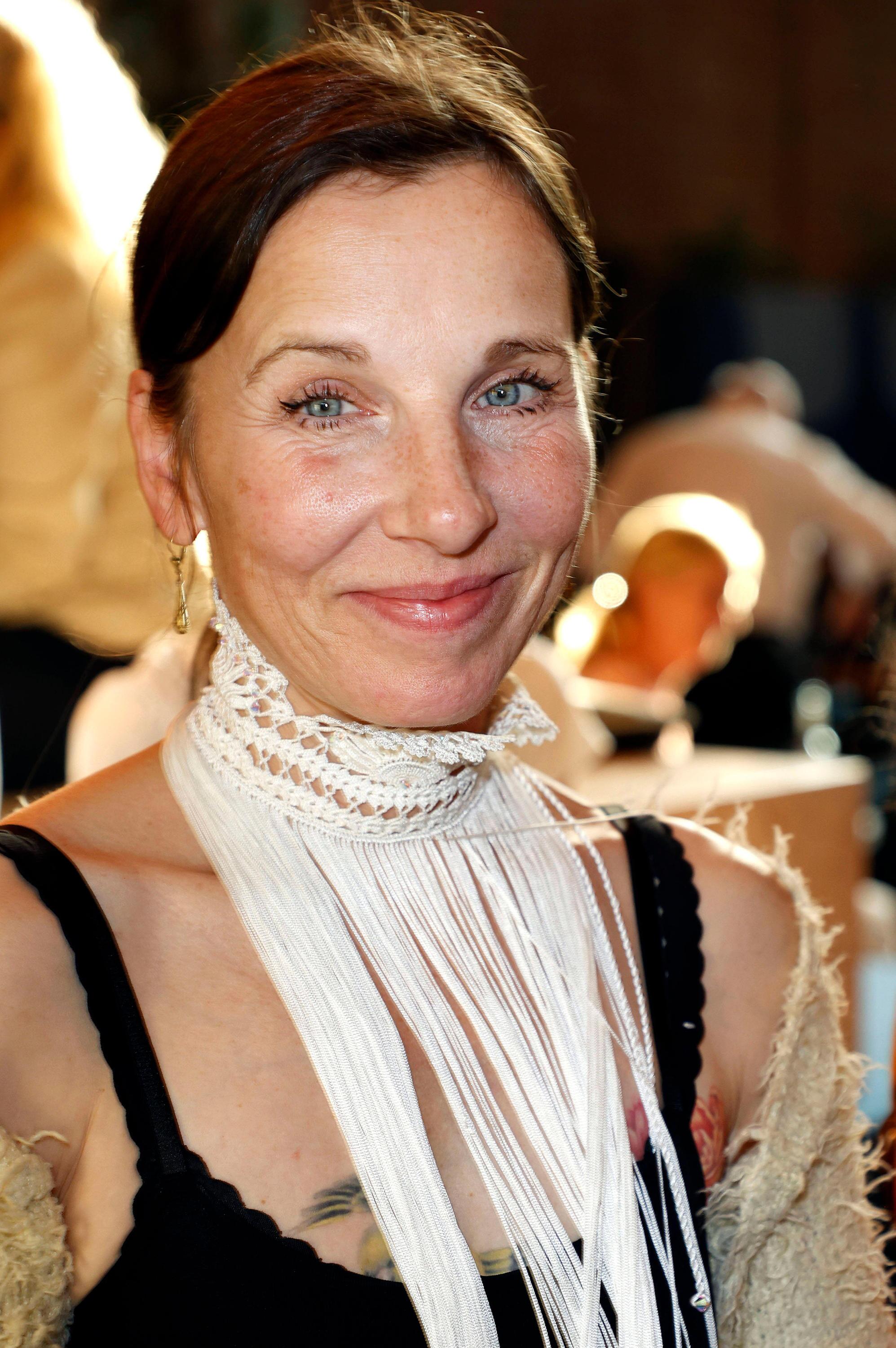 Meret Becker's Instagram, Twitter & Facebook on IDCrawl