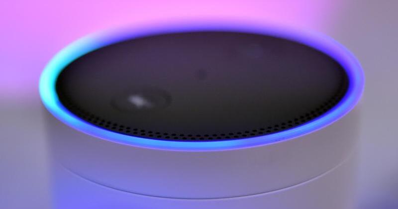 Amazon gewöhnt Alexa unkontrolliertes Lachen ab | WEB.DE