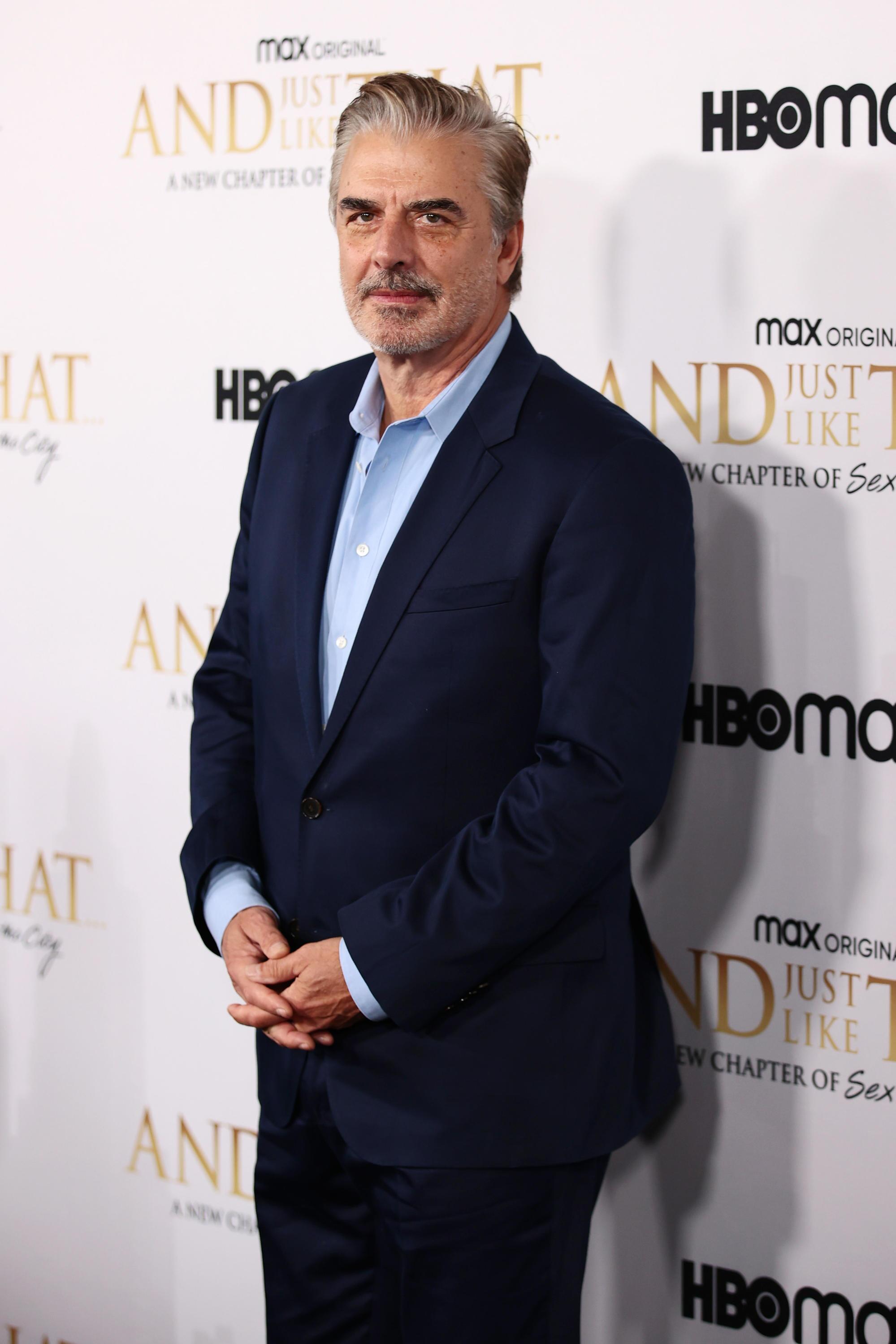 Chris Noth 2024 Chris Noth Is In Very Merry Spirits As He Leans On A